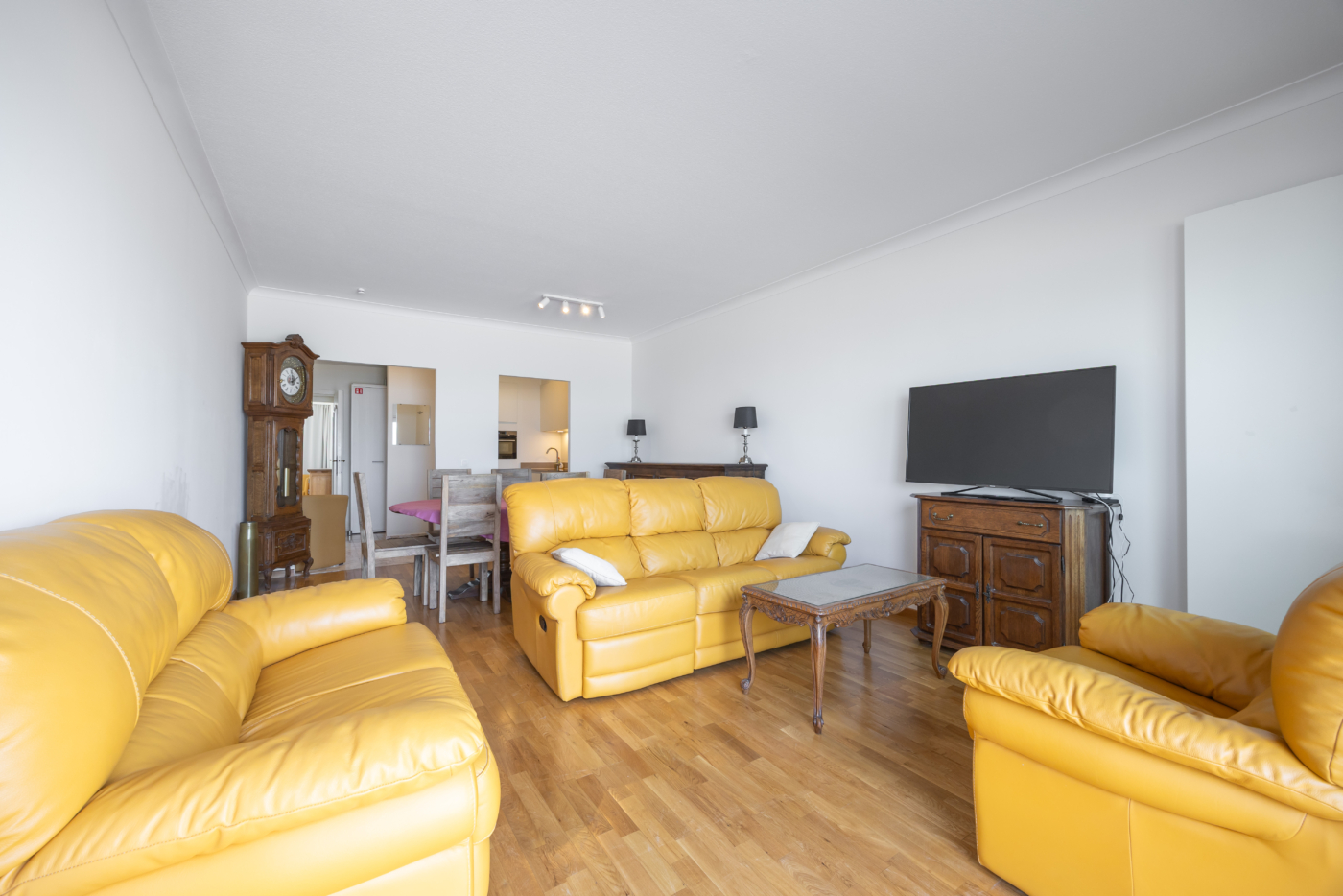 RES. ROYAL PALACE 7 03.04 + GAR | Lecomte